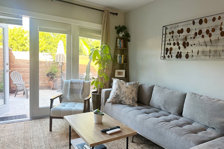 Serena Encinitas - Beach Cottage With Two Patios! - Encinitas, CA