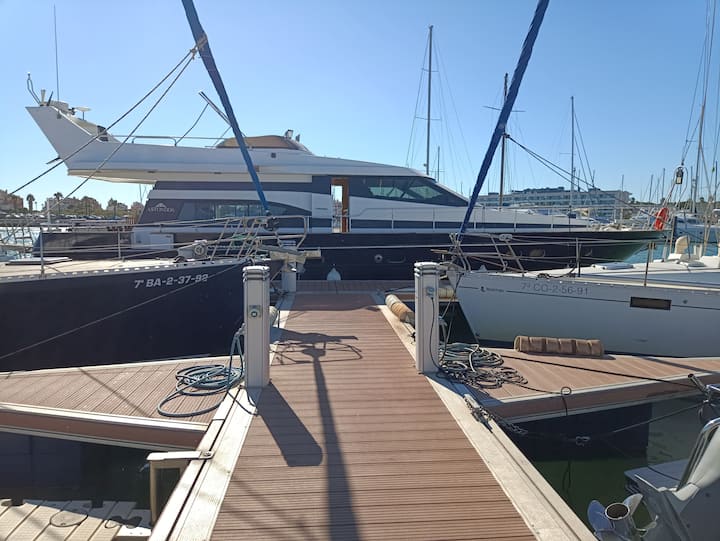 Yate Luxury Sherry Astondoa 58 - El Puerto de Santa María