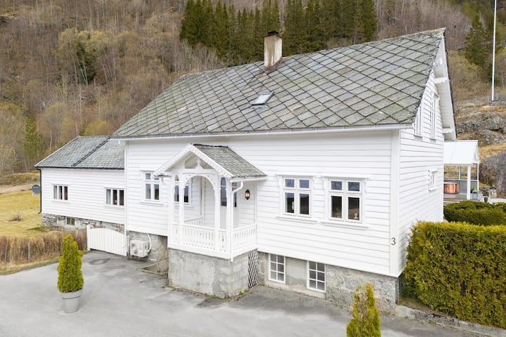 Trolltunga Farmhouse - Odda