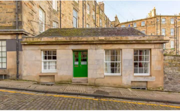 New Town Cottage. - Edinburgh