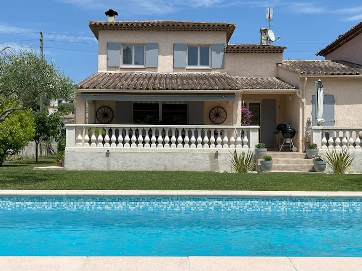 Villa Climatisée, Piscine Privée - La Roquette-sur-Siagne