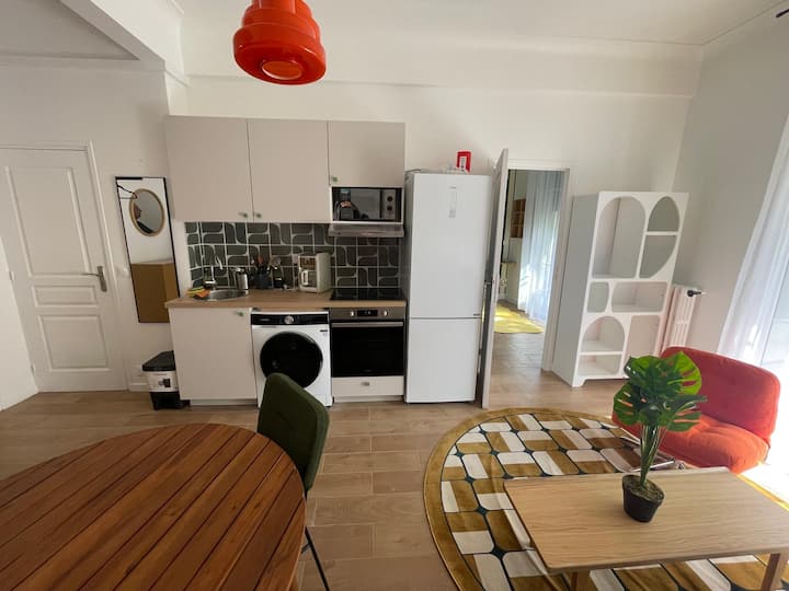 Golden Square · 2 Bd · Beach - Nice
