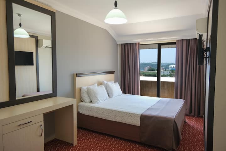 Azak Blue Otel 2 Kişilik Oda - Okurcalar