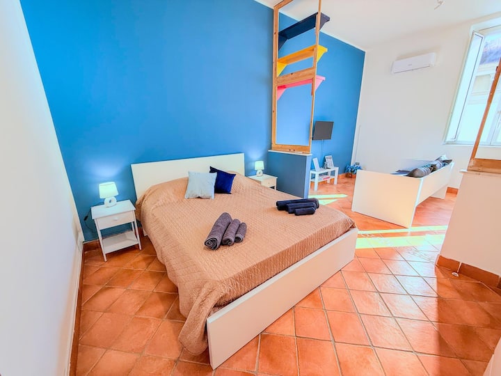 Acquamarina Apt ~ Centro Storico Di Napoli - Naples