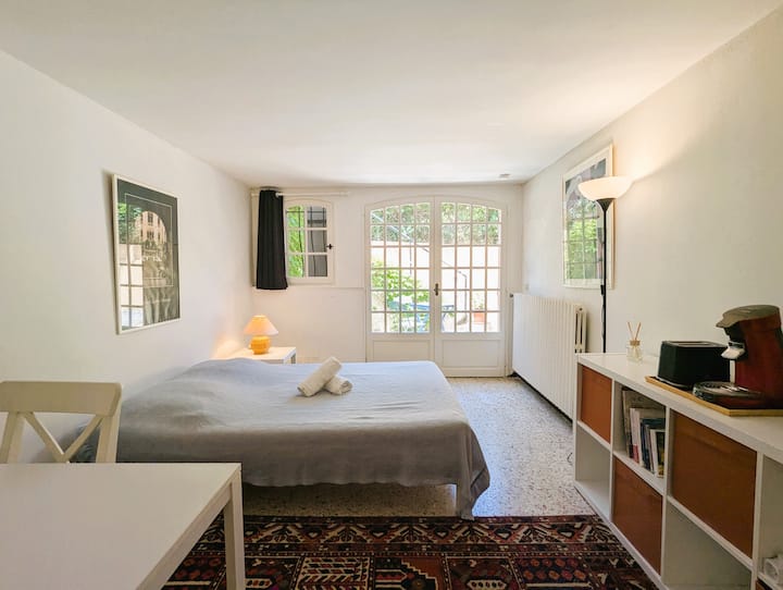 Studio Dans Un Havre De Paix - La Garde