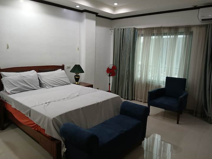 Bourbon Condotel (Red St) Studio- Balcony, Kitchen - Angeles