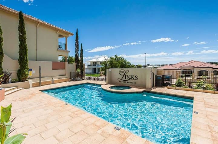 Pyramids Hideaway – Pool, Beach & Golf Course - Mandurah