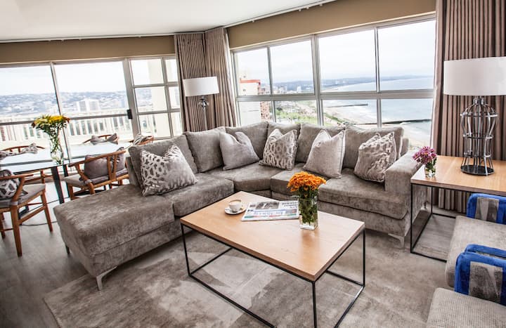 3 Bedroom Penthouse 2201 - The Palace All-suite - Durban