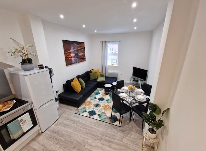 Cozy 1br Apt In Central Watford | Walk To Junction - Watford
