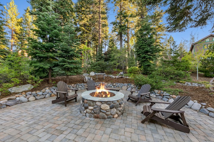 Lake Views, Ac, Hot Tub & Fire Pit! - Tahoe City, CA