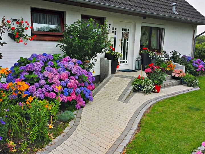 Große Ferienwohnung In Der Natur - Hattstedt
