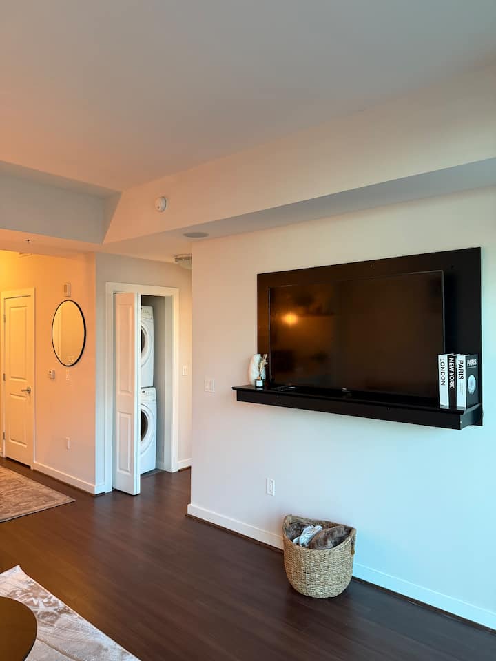 Beautiful, Scenic High Rise - Brookhaven, GA