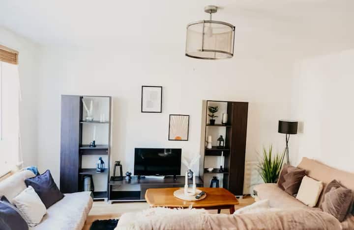 City Centre 2 Bed Apartment - Glasgow