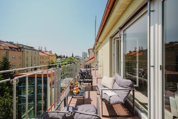 2bdr Maisonette W/ Balcony • Terrace • Ac - Prague