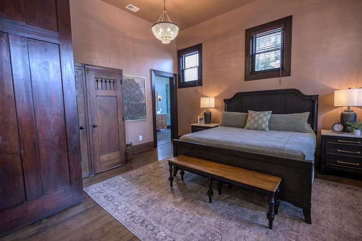 Estuary Indy- The Solace - Indianápolis, IN