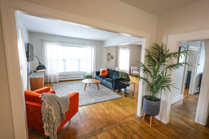 The Mainstay - By The Kitch'inn - Bridgewater