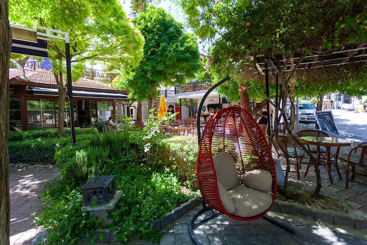 Fethiye'de 2 Kişilik Oda + Kahvaltı - Ölüdeniz