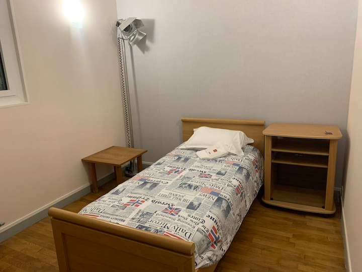 Dans Une Maison, Proche Orly, 20 Minutes De Paris - Créteil