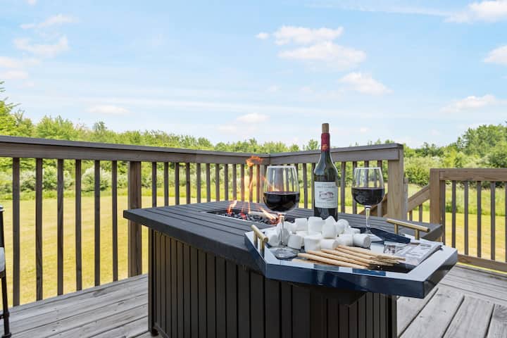 4br + Sofa Bed | Multi-gen Family Lake Mi Retreat - 홀랜드