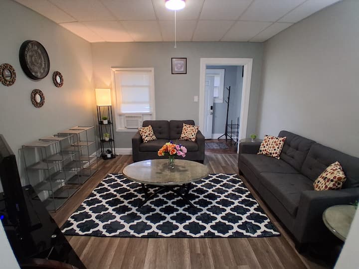 The Niagara Nest! - Niagara Falls, NY