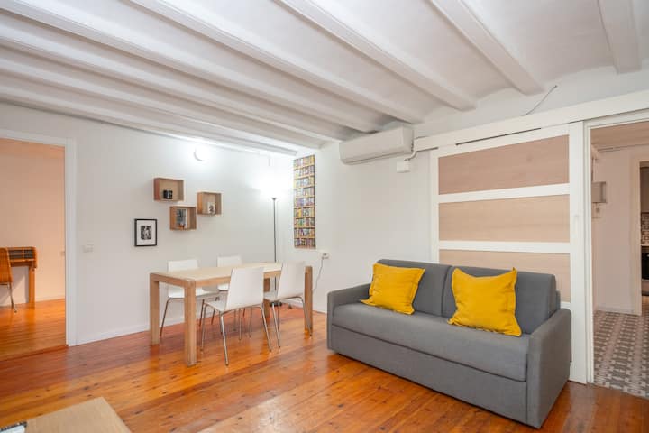 Central 3-bedroom, 2-bath Apt With Ac In El Born - Barcelona