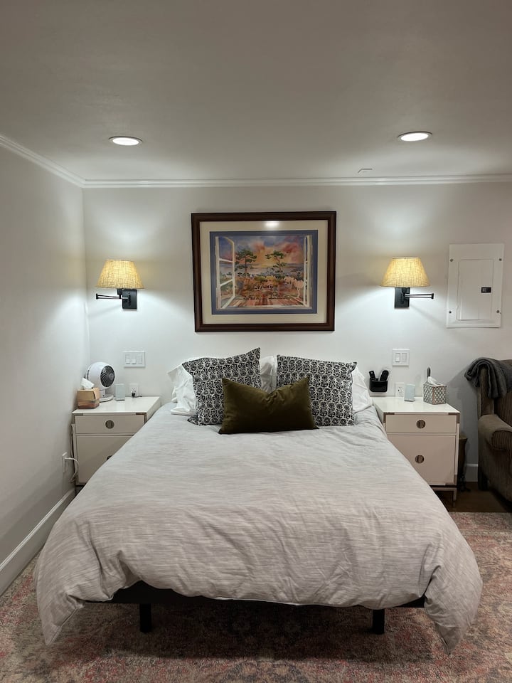 Studio With Private Entrance - Berkeley, CA