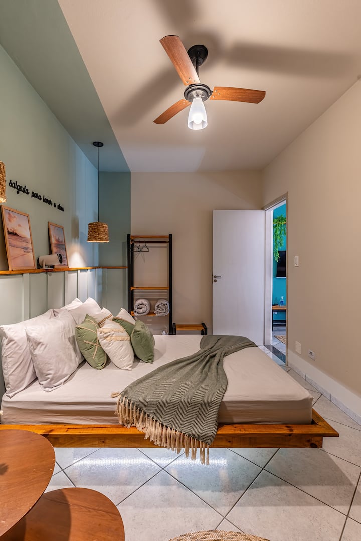 Apê Autêntico Com Vibe De Praia E Design úNico - Praia Grande