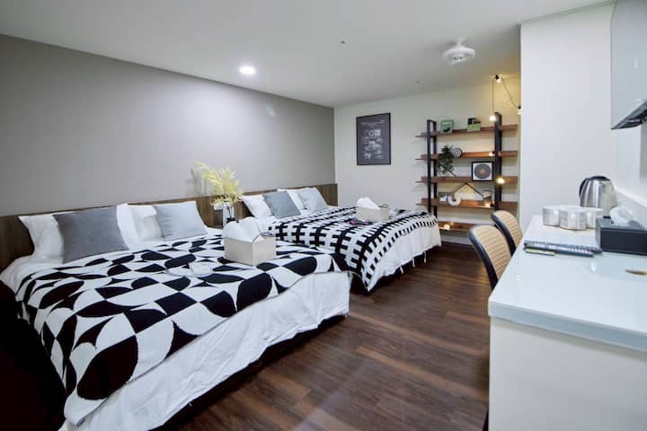 Nordic Travel Quad Room｜west Taipei Core Area 63 - Taipei City