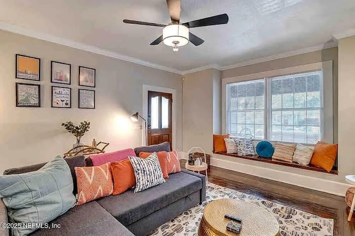 Riverside | 2 Bedroom Convenient Apartment - Jacksonville, FL