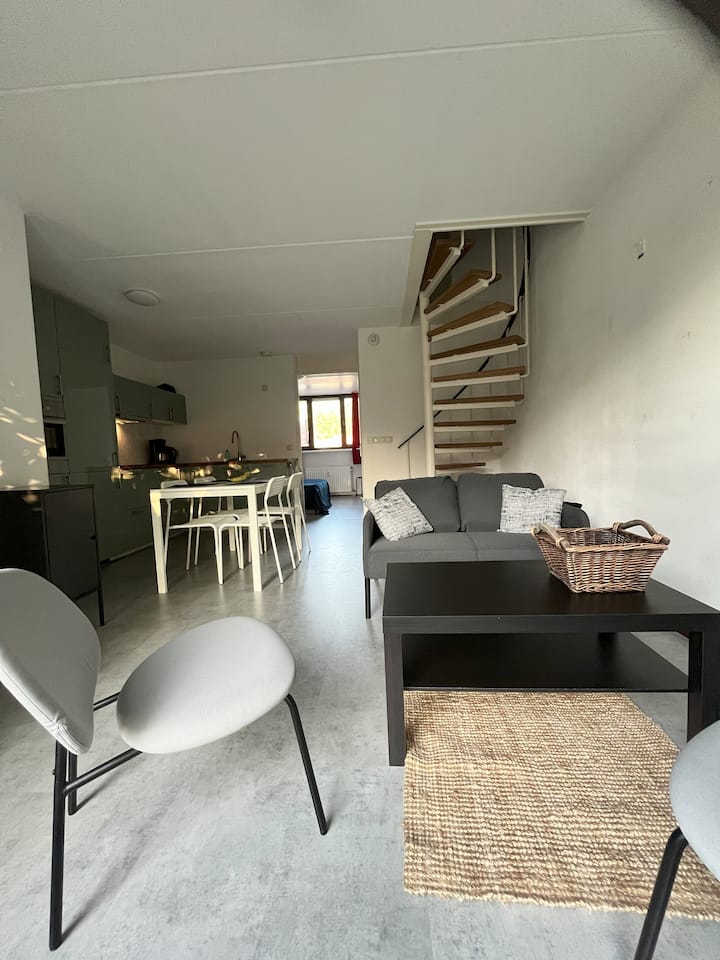 Maisonette Midden In 'T Dorp - Goes
