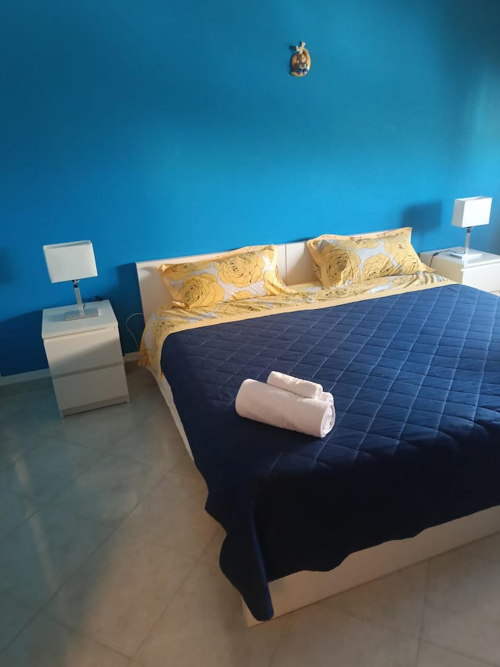 Stanza Matrimoniale Uso Appartamento - San Severo