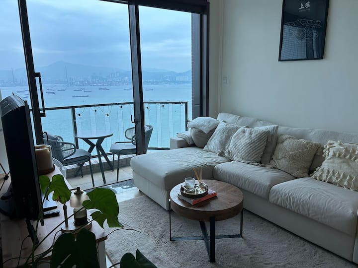Modern & Cozy 2br Flat In K-town W/ Great Sea View - Hong Kong
