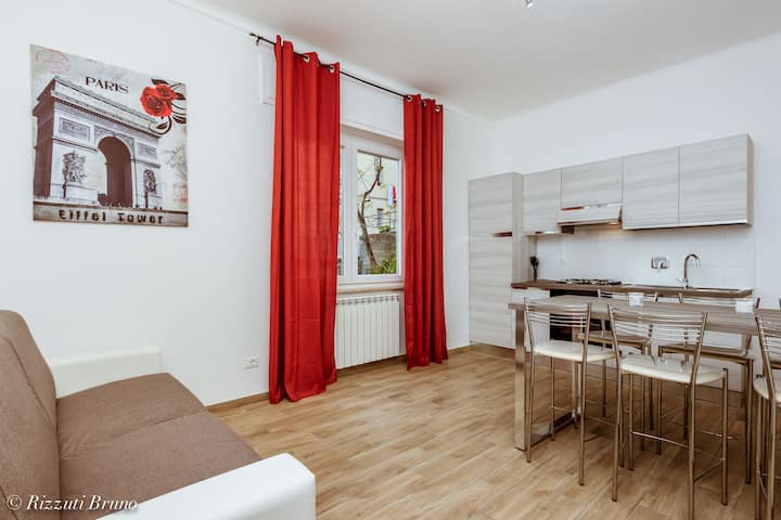 Happy House - Savone