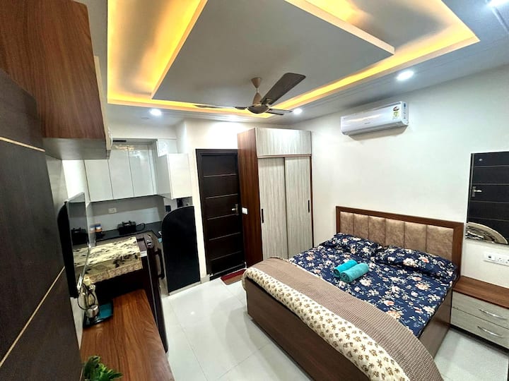 Studio Rooms In South Delhi - Új-Delhi