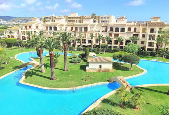 La Isla, Playa Y Sol - Jávea