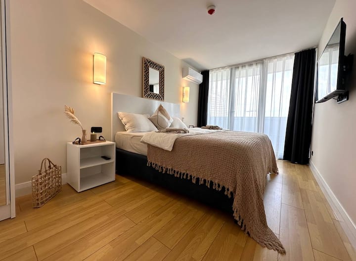 Cozy Getaway In The Heart Of Batumi | Sea View - Batumi