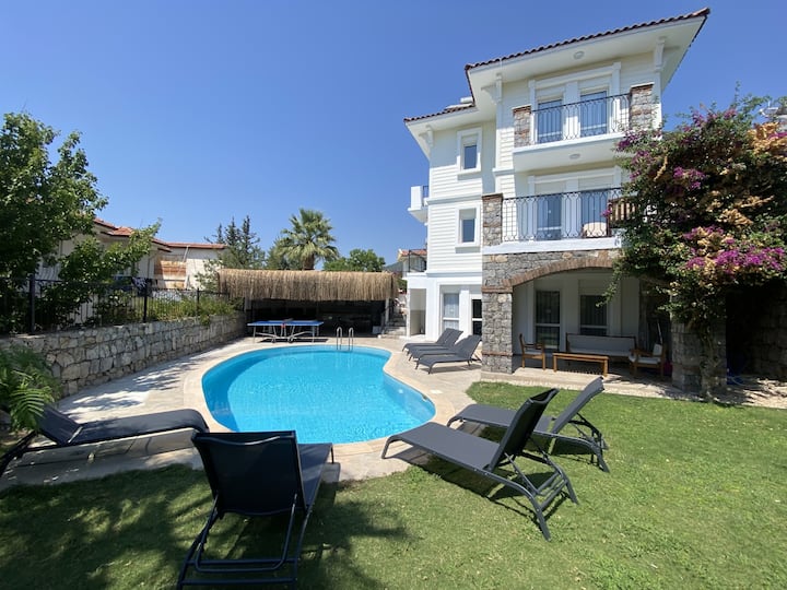 ÖLüdeniz Yakını 5 Yatak Odalı - Ölüdeniz