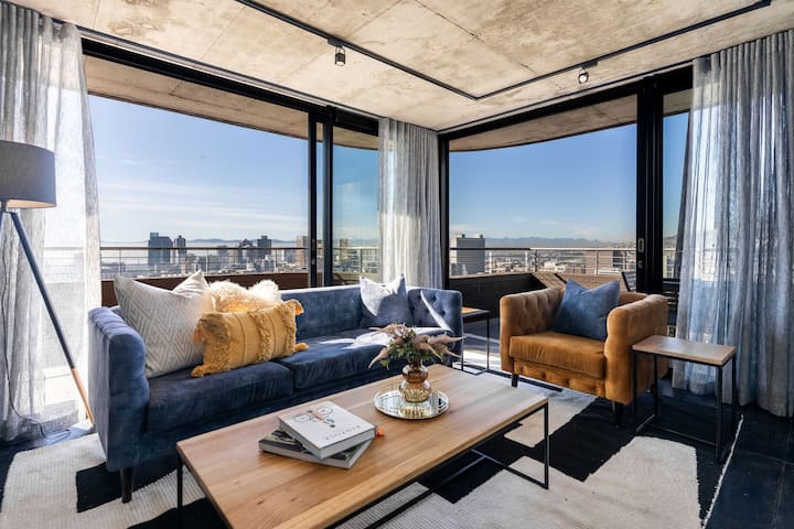 Vibrant Apartment | City & Table Mountain Views - Le Cap