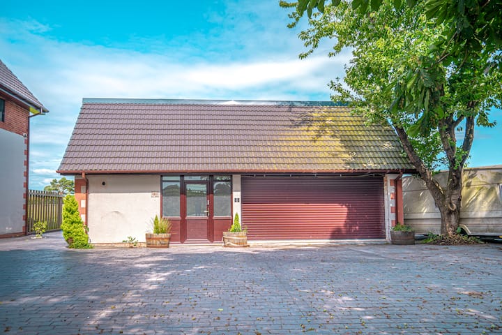 Barnhouse For Large Groups - Stafford, UK