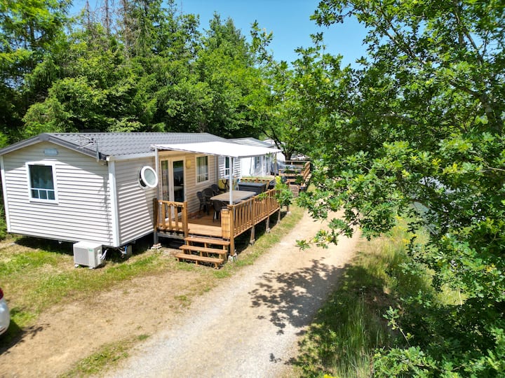 Mobil Home 6 Personnes
  Camping 4 éToiles - Lac de Pareloup