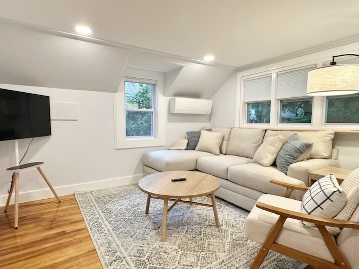 New 2nd Floor 2br Apt. In Downtown Swh! [Moonwake] - Bar Harbor, ME