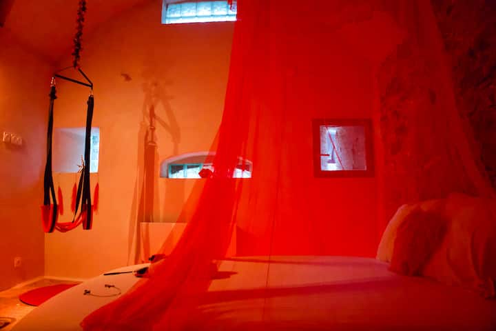 La Chambre Rouge - Dans Le Fort - Albertville