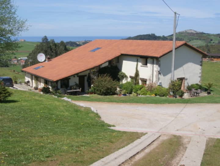 El Chaparral, Holiday Apartment! - Santillana del Mar