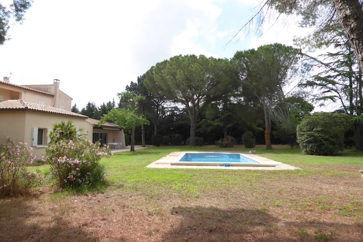 Villa Deipini - Aux Portes De La Provence - Nimes