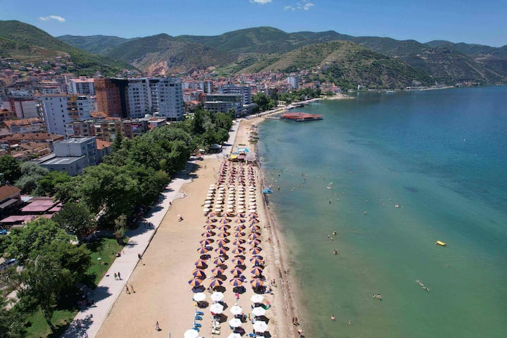Lake-side 3 Bed Apartment - Pogradec