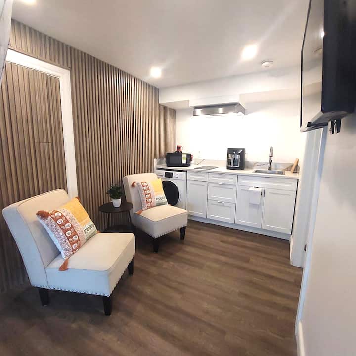 Modern,1br Guesthouse Studio - Guelph