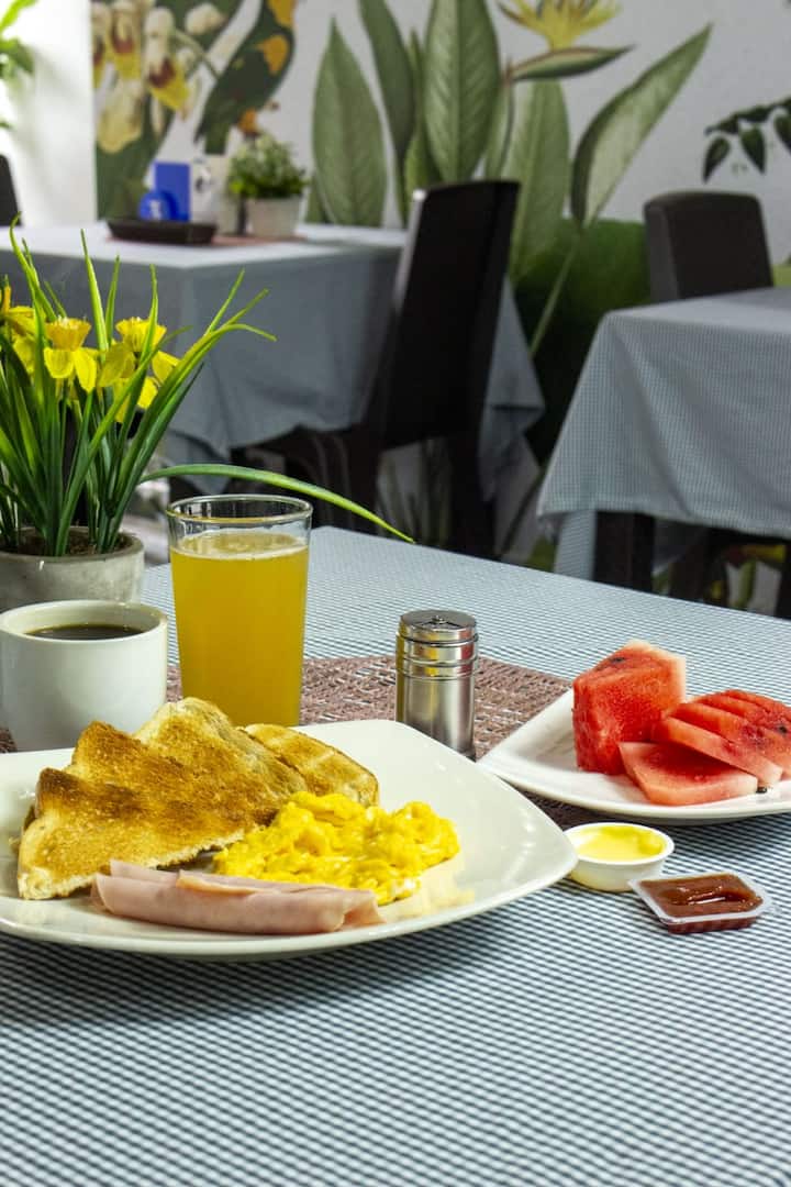 Alojamiento Acogedor Con Desayuno Incluido - Cali