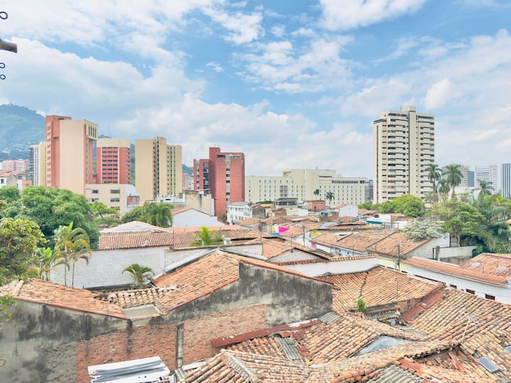 Colonial Apt | 3 Br | Near San Antonio Church - Cali