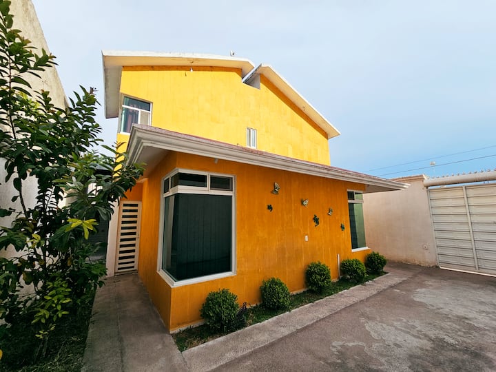 Casa Amplia Y Moderna Con Espacio Para Todo - Tehuacán