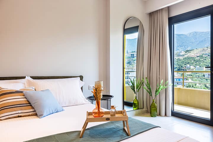 Deluxe Suite 2 | Parking, Balcony - Central - Himarë